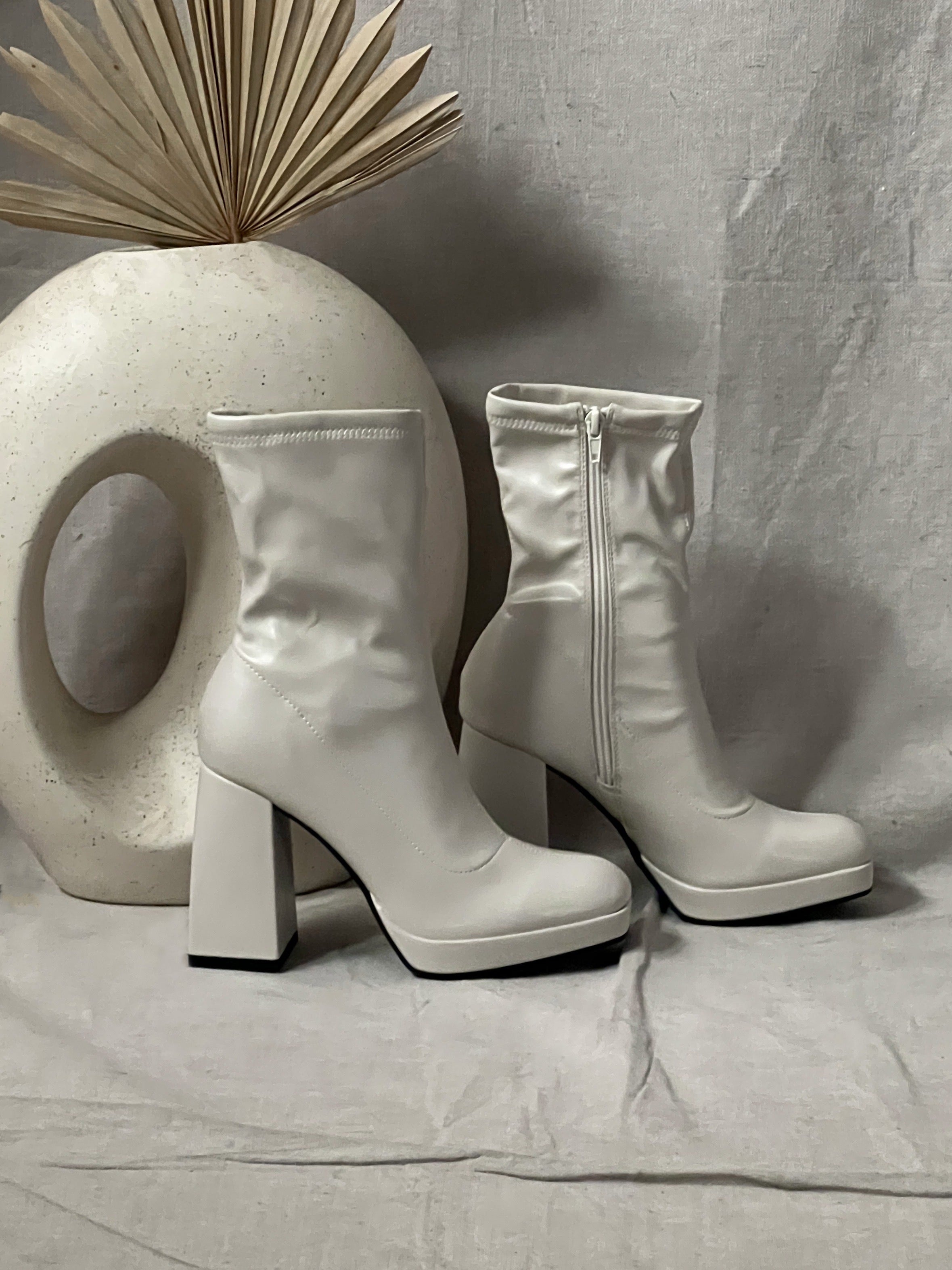 Gradient Block Boot – Fashion Trend LA, Inc